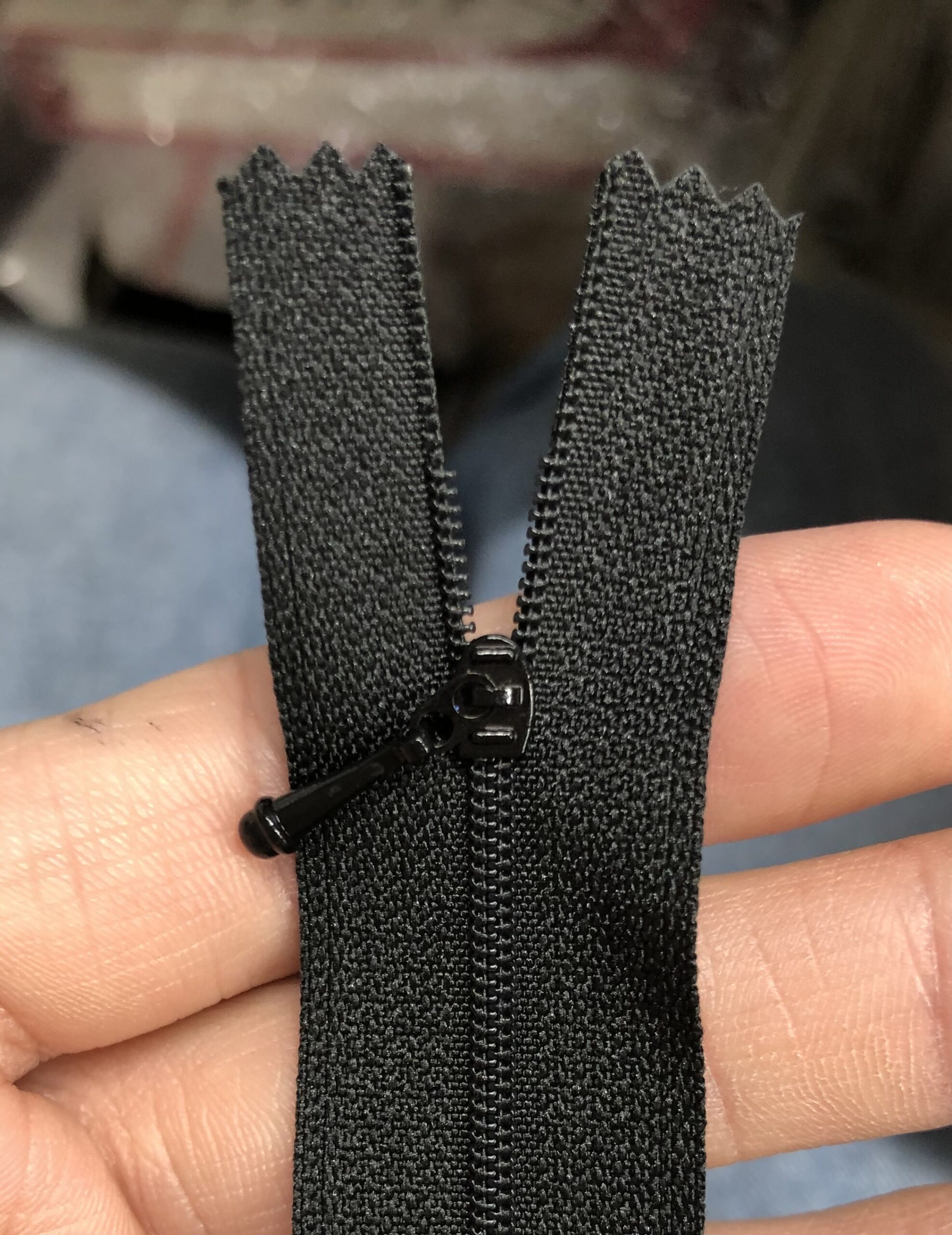 YKK最薄ファスナー！MINIFA® ファスナーとは | ApparelX News